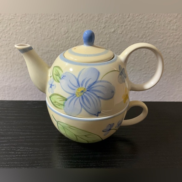 April Cornell | Kitchen | April Cornell Teapot Porcelain Blue Floral ...